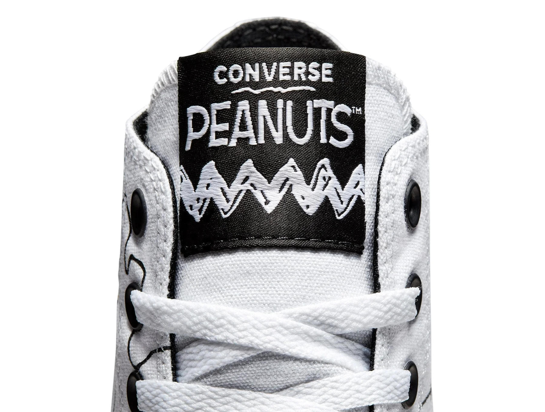 TENIS CONVERSEE CHUCK TAYLOR PEANUTS EDICIÓN LIMITADA (ETIQUETA 26.5 CM)