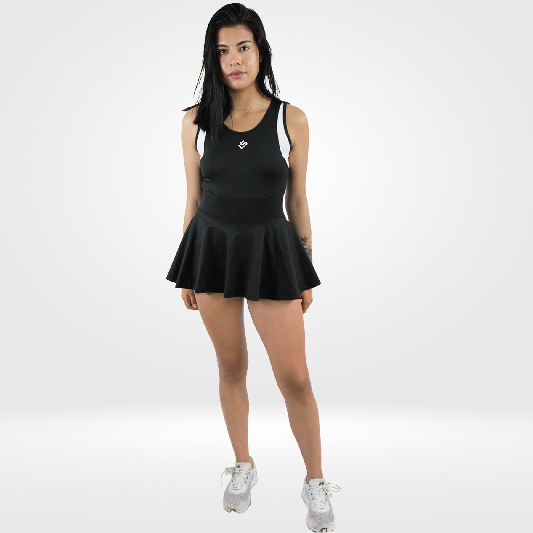 Vestido Deportivo Color Negro Lineal Sport